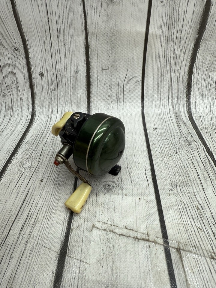 VINTAGE Johnson Century Model 100B Spin Casting Old Fishing Reel VG ...