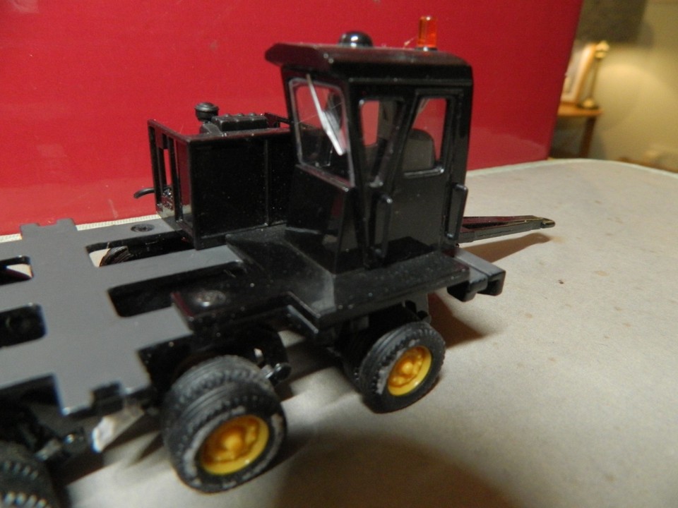 Corgi 1:50 Scale Nicolas Bogie Steering Cab & Bogies with Pins Black in ...