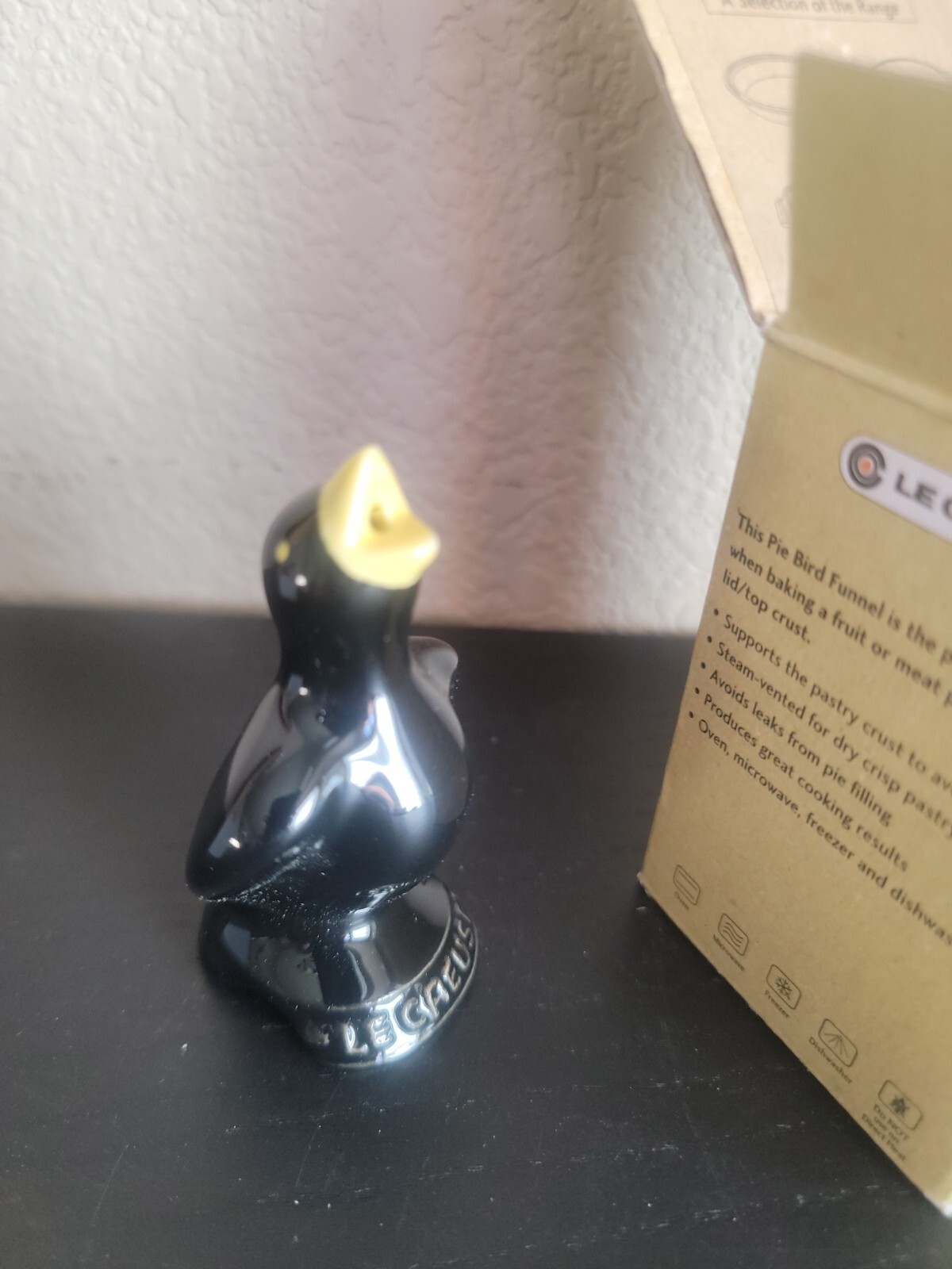 Le+Creuset+Black+Stoneware+Pie+Bird+Funnel+-+Pg1875-0431 for sale ...
