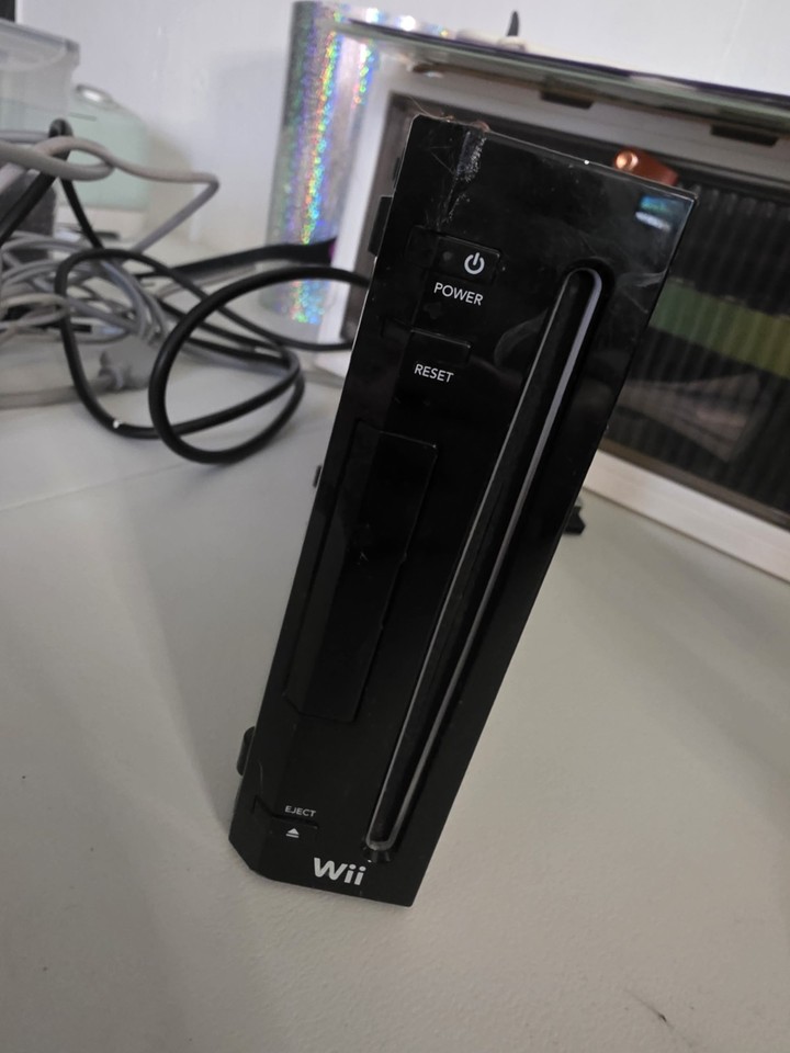 Black Wii Console With Wires No Controller please read description ...