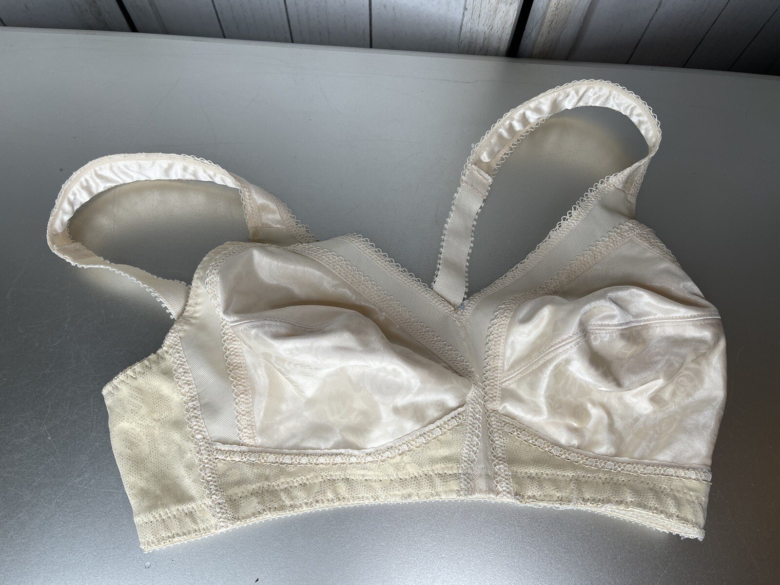 Vintage Timeless Comfort Perma-Prest 36C Ivory Satin Lace Wire Free ...
