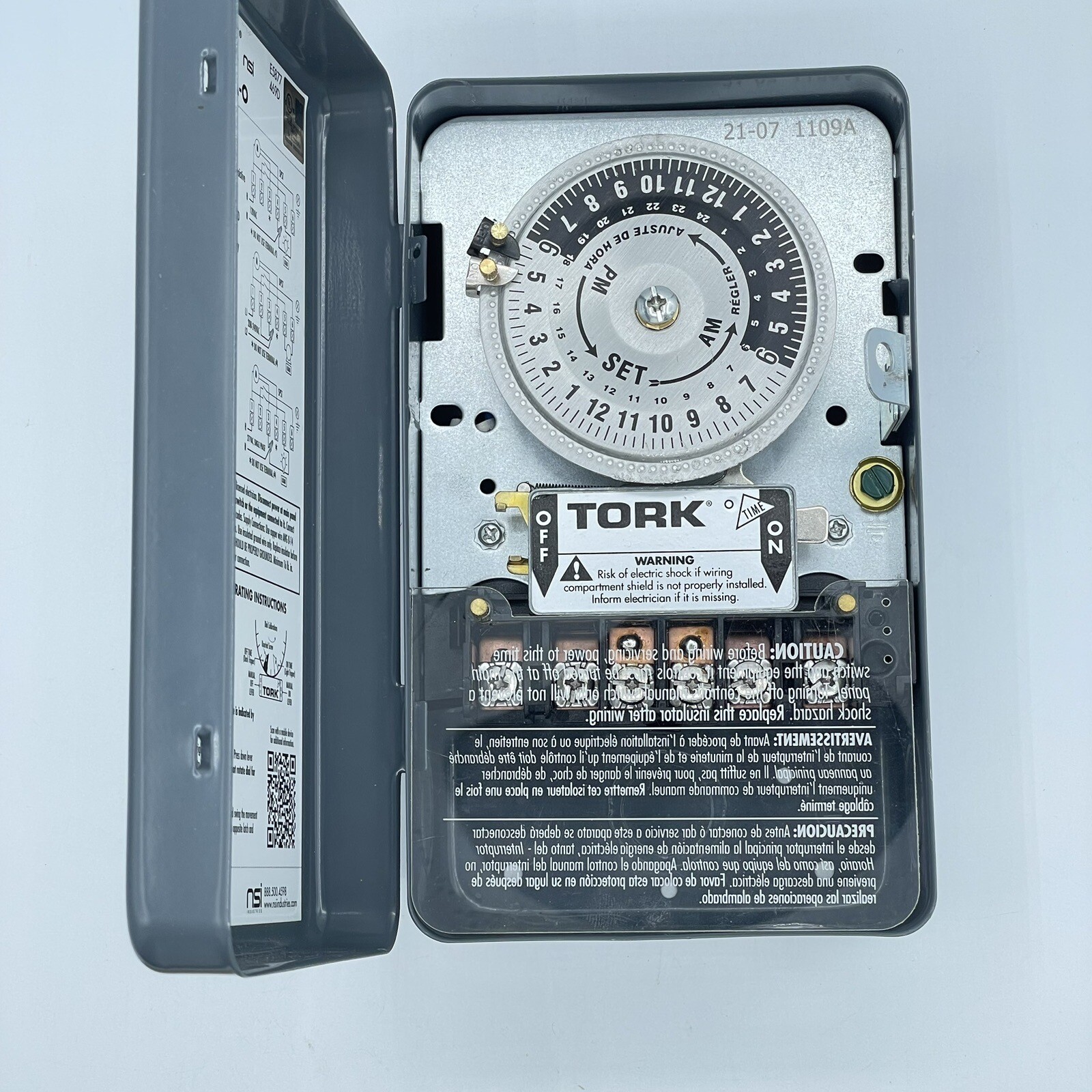 Tork 1109A Multi-Voltage Time Switch 120/208-277V Indoor Metal Case 24 ...