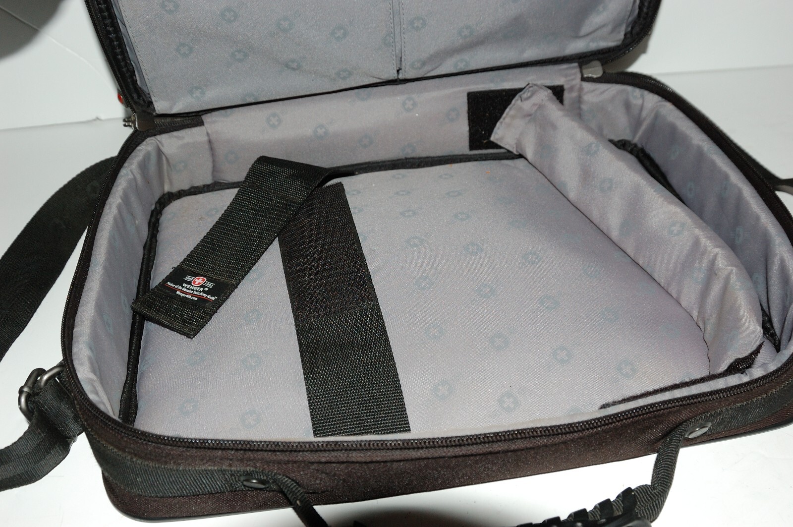 SWISSGEAR Swiss Army WENGER Travel BRIEFCASE SOFT CASE LAPTOP BAG BLACK ...