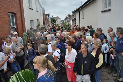 Photo 6x4 Tiverton : Castle Street Tiverton/SS9512 Around 600 people ...
