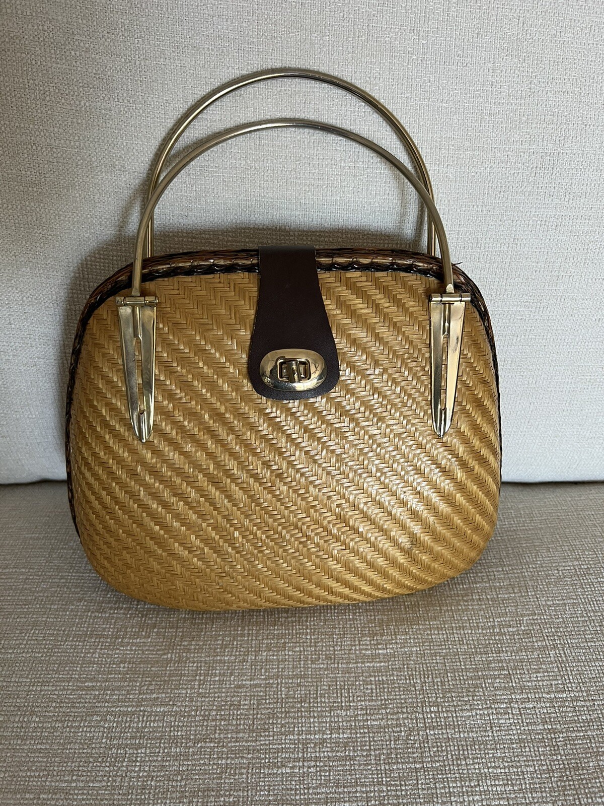 Vintage Woven Rattan Clamshell Handbag With All Leath… - Gem