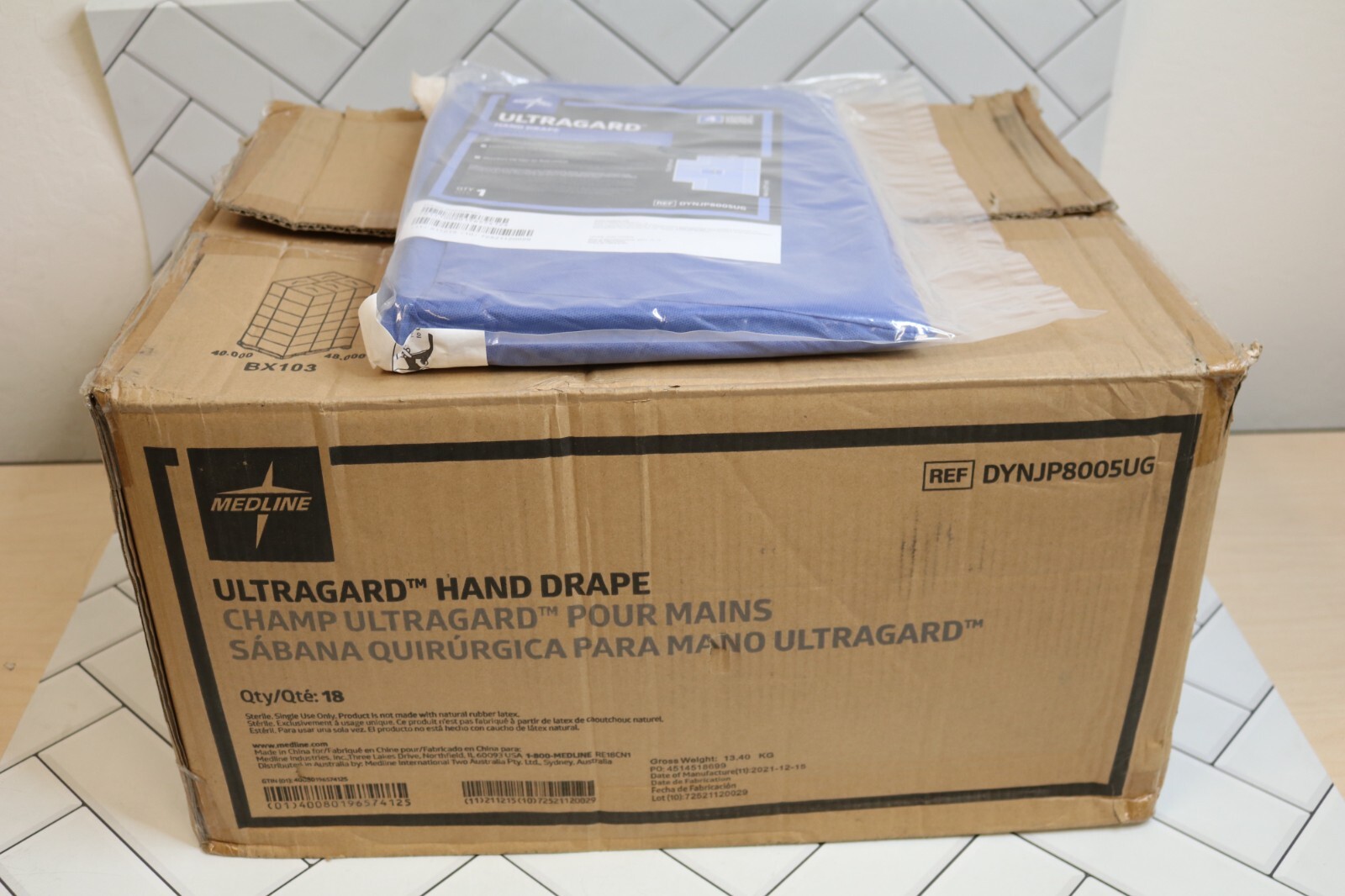 Medline Ultragard Level 4 Surgical Hand Drape 18ct REF DYNJP8005UG | eBay