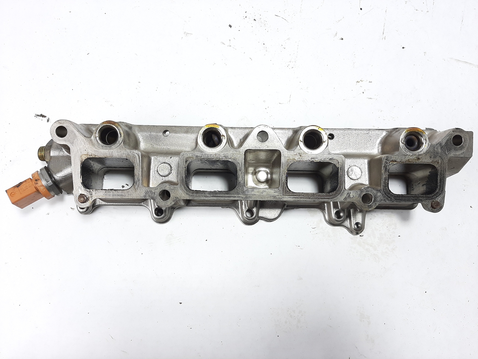 VW PASSAT Variant B7 365 1.4 TSI Fuel Rail CK284AHB 1.40 Petrol 90kw ...