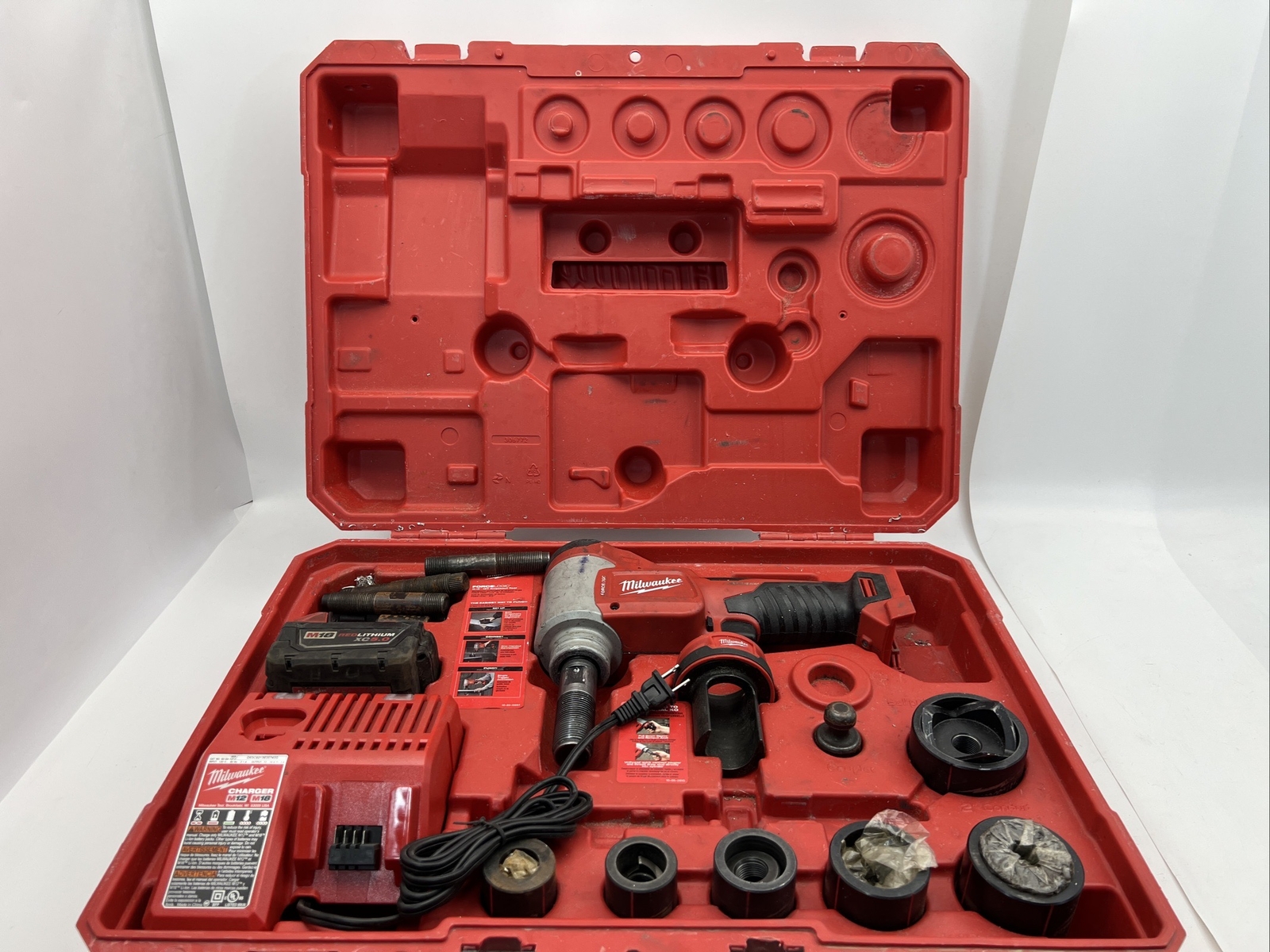 Milwaukee M18 FORCE LOGIC 10T Knockout Tool Kit w/ 1/2" -2" Capacity ...