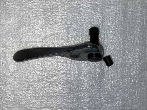 Singer Sewing Machine 15-91 PRESSER FOOT LEVER RAISE AND LOWER 1952 SET ...