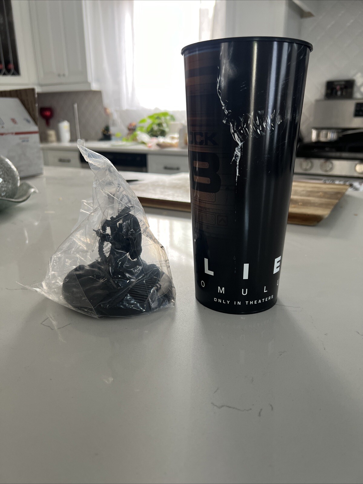 Alien Romulus Xenomorph Cup With Topper | Grelly USA