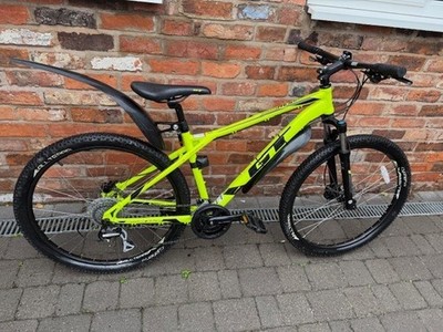 GT Aggressor EXPERT Mountain Bike / Medium Frame / Neon Green - Great ...
