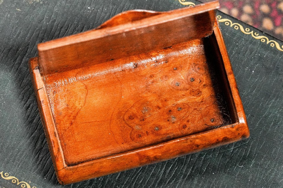 Fantastic Antique Handmade Burlwood Snuff Box Hand Painted Scottish ...