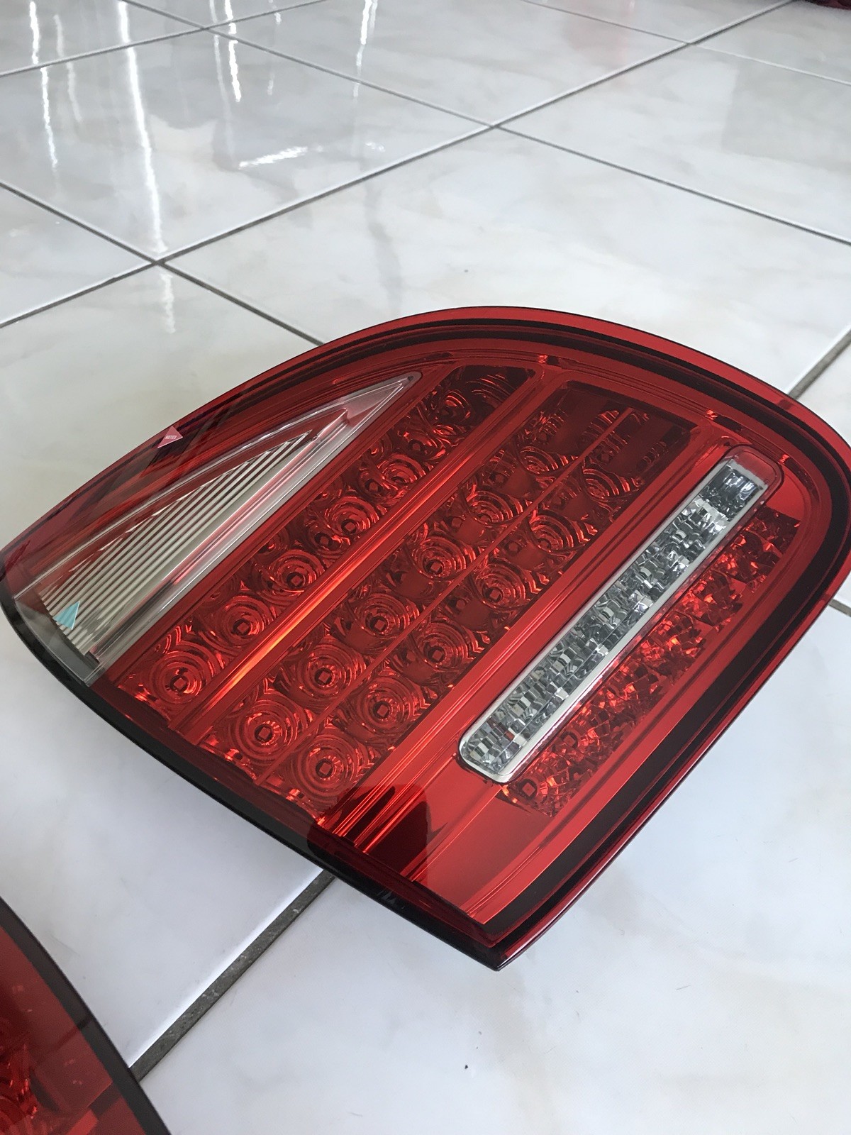2012-2016 PORSCHE CAYENNE TAIL GATE LAMPS RH & LH USED 958-631-09 412 / ...