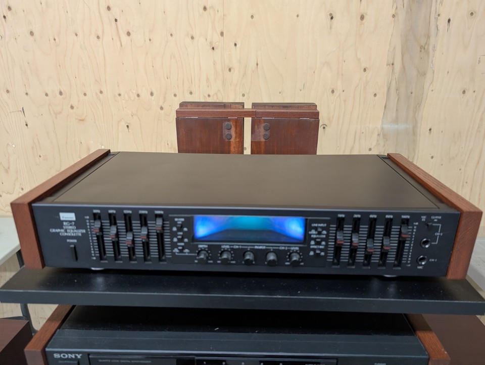 Vintage Black Sansui RG-7 Stereo Graphic Equalizer With Wood side ...