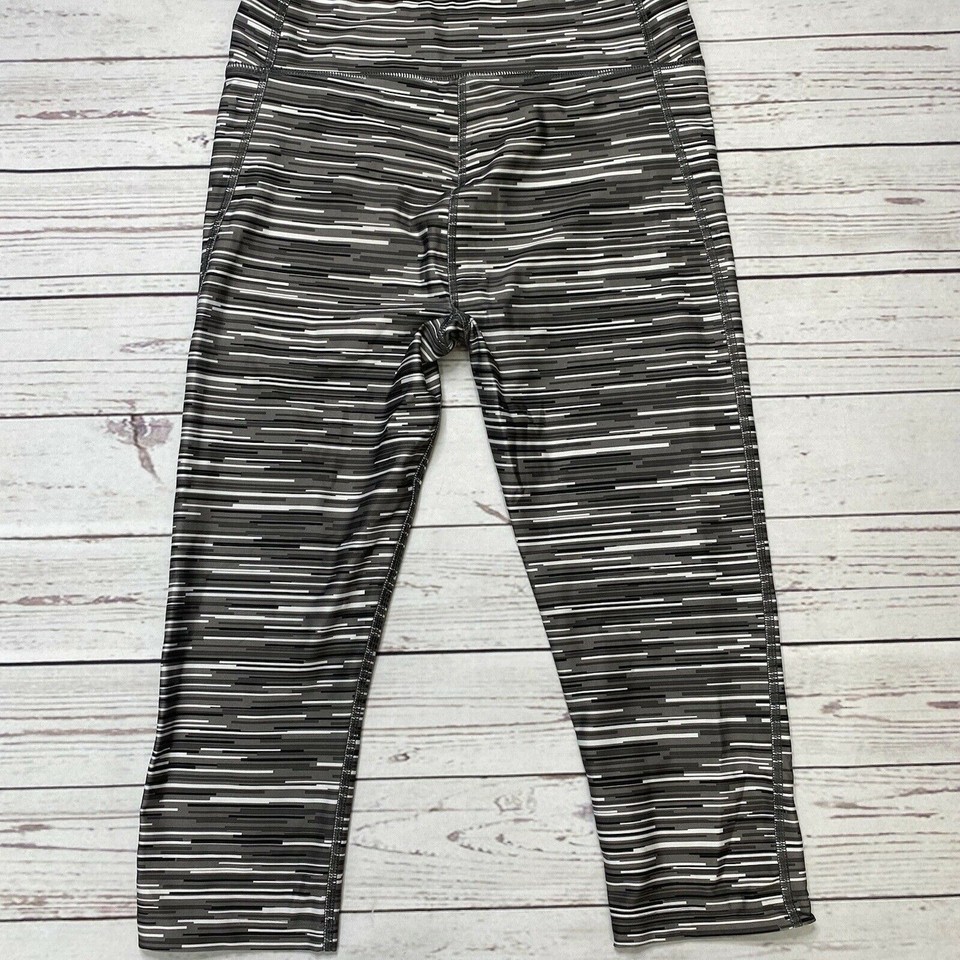 Under Armour Womens Striped Black White Capri Leggings Size M ...