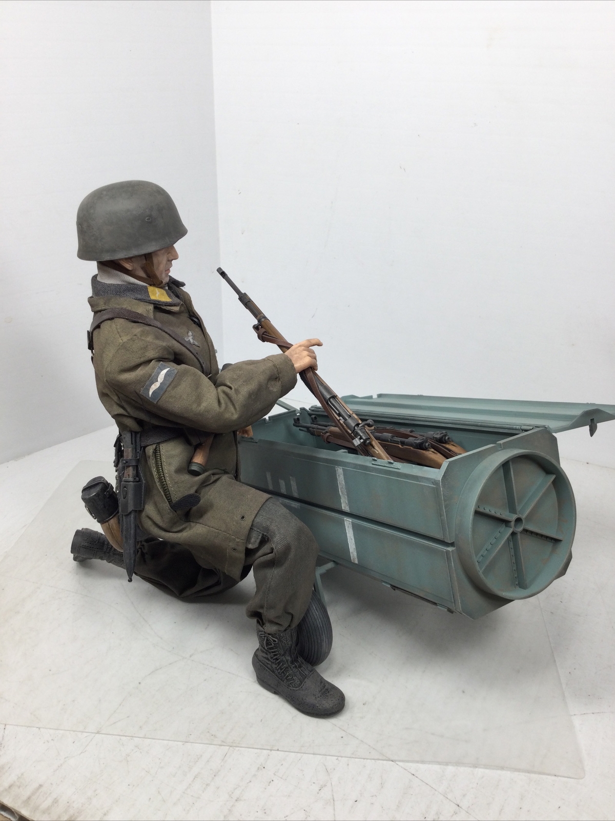 1/6 CUSTOM WW2 GERMAN LUFTWAFFE FALLSCHIRMJAGER W/ DROP CANISTER ...