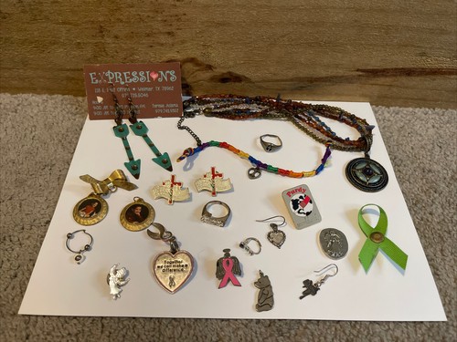 Random Jewelry/Pins Junk Drawer Lot Of 20 Pieces | eBay