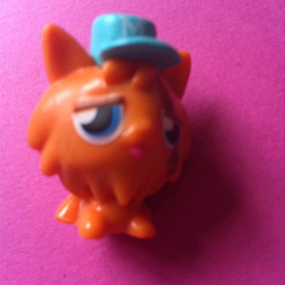 MOSHI MONSTERS Series 1 Choose Ultra Rare Iggy Oddie Ecto Burnie Scamp ...