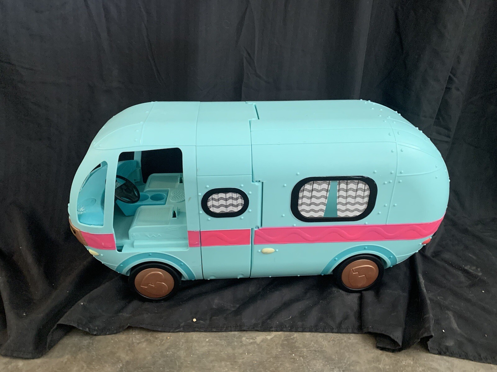 LOL Surprise OMG 2 in 1 Blue/Pink Glamper Camper Playset | eBay