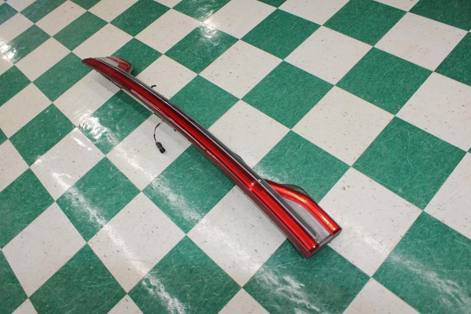 15-17 Navigator Trunk Decklid Hatch Center Taillight Tail Light Lamp ...