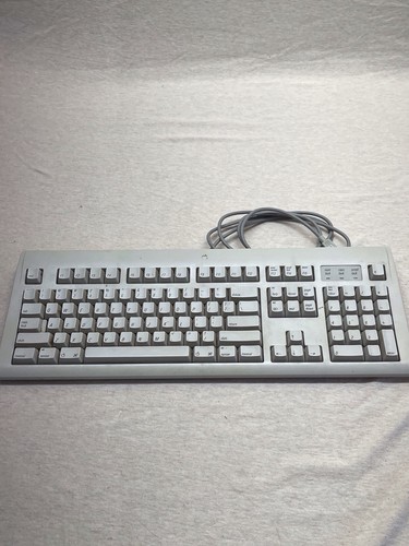 Apple Vintage Full-sized Keyboard with Numeric Keypad and Function Keys ...