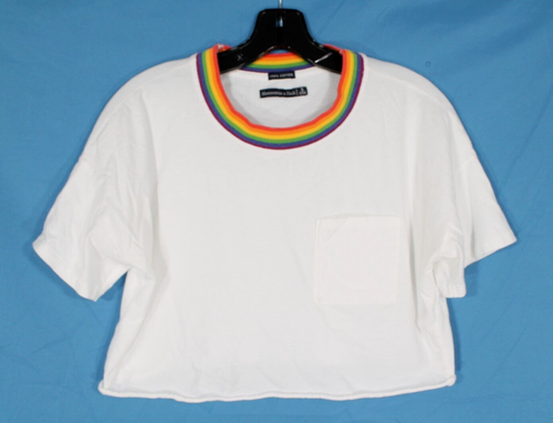 ABERCROMBIE & FITCH Oversized CROPPED 1-Pocket RAINBOW NECKLINE T-Shirt ...