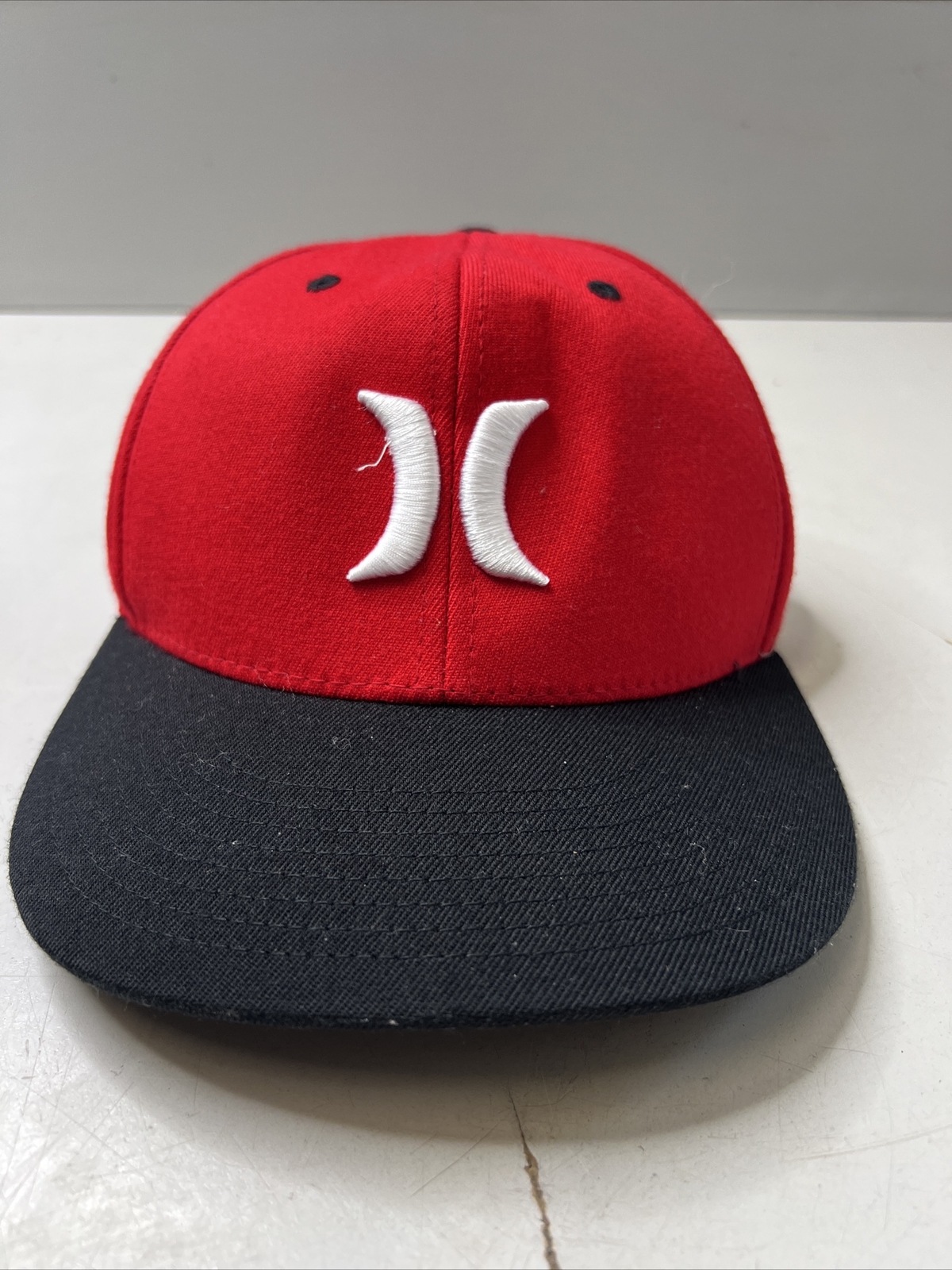 Hurley Hat/Cap Red with White Logo Flex Fit 7 1/4-7 5/8 | eBay