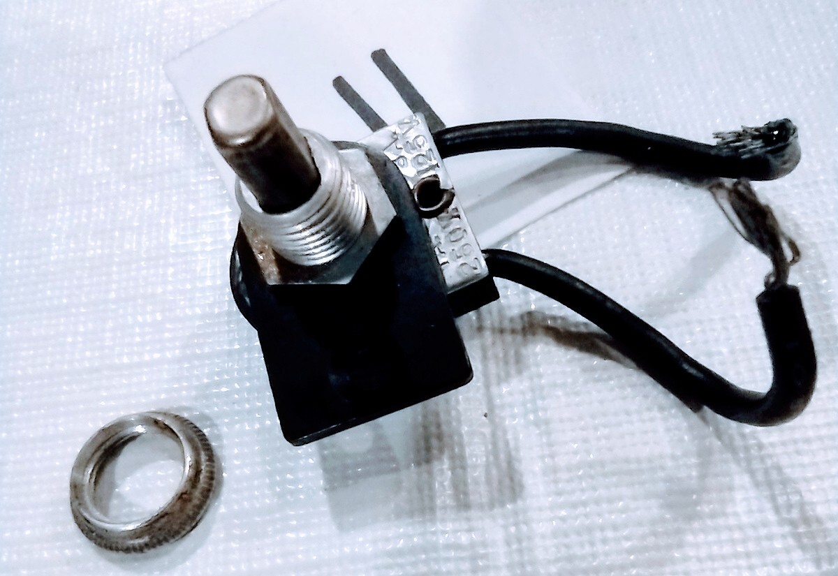 Singer 604 Sewing Machine PARTS 600 603 TOUCH & SEW vintage Bobbin Case ...