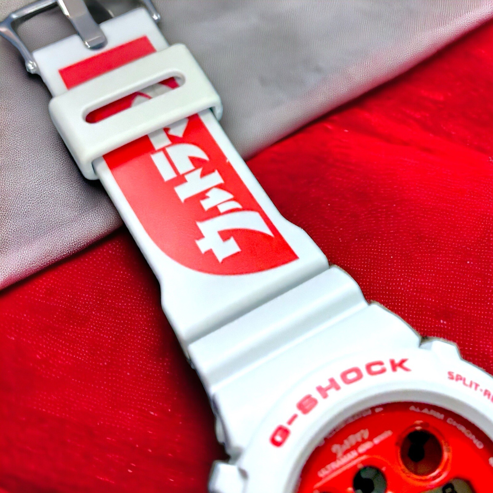 Casio G-Shock Ultraman 40th Anniversary Special Edition DW-6900FS LE ...