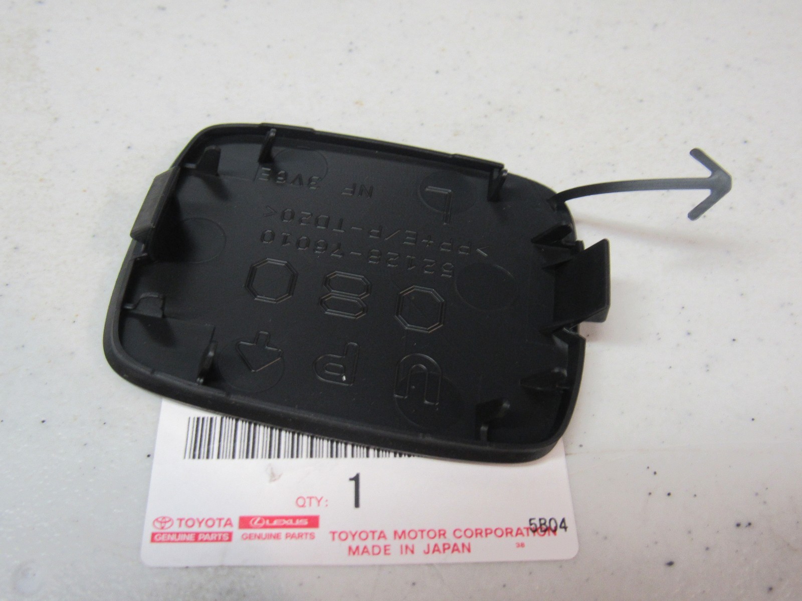 11-14 *NEW* OEM LEXUS CT200H FRONT BUMPER TOW CAP COVER PLASTIC CLIP ...