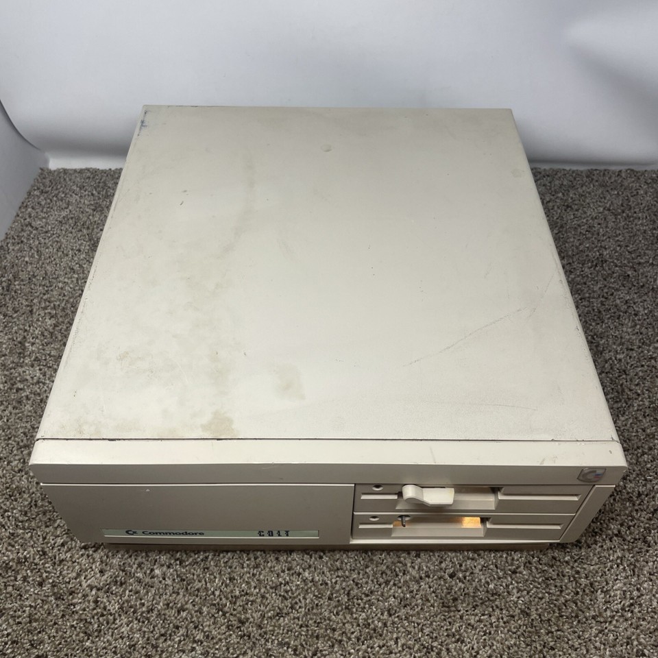Vintage Commodore Colt PC10c Powers On *SOLD AS-IS* FOR PARTS With ...