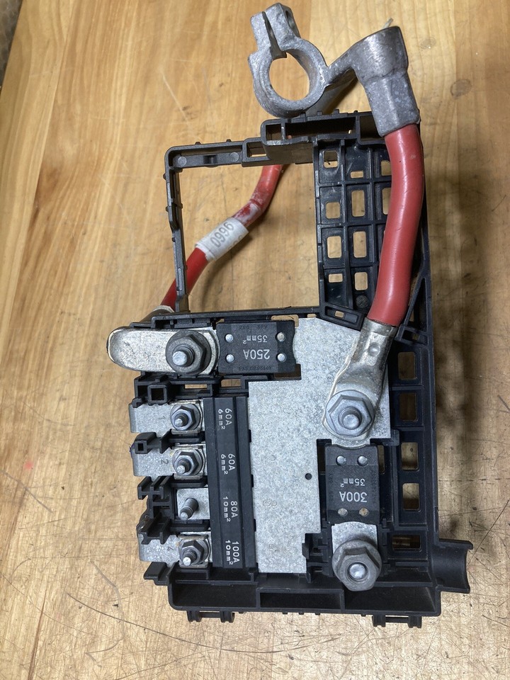 2010-2017 Buick Regal Cadillac SRX Positive Battery Compartment Fuse ...