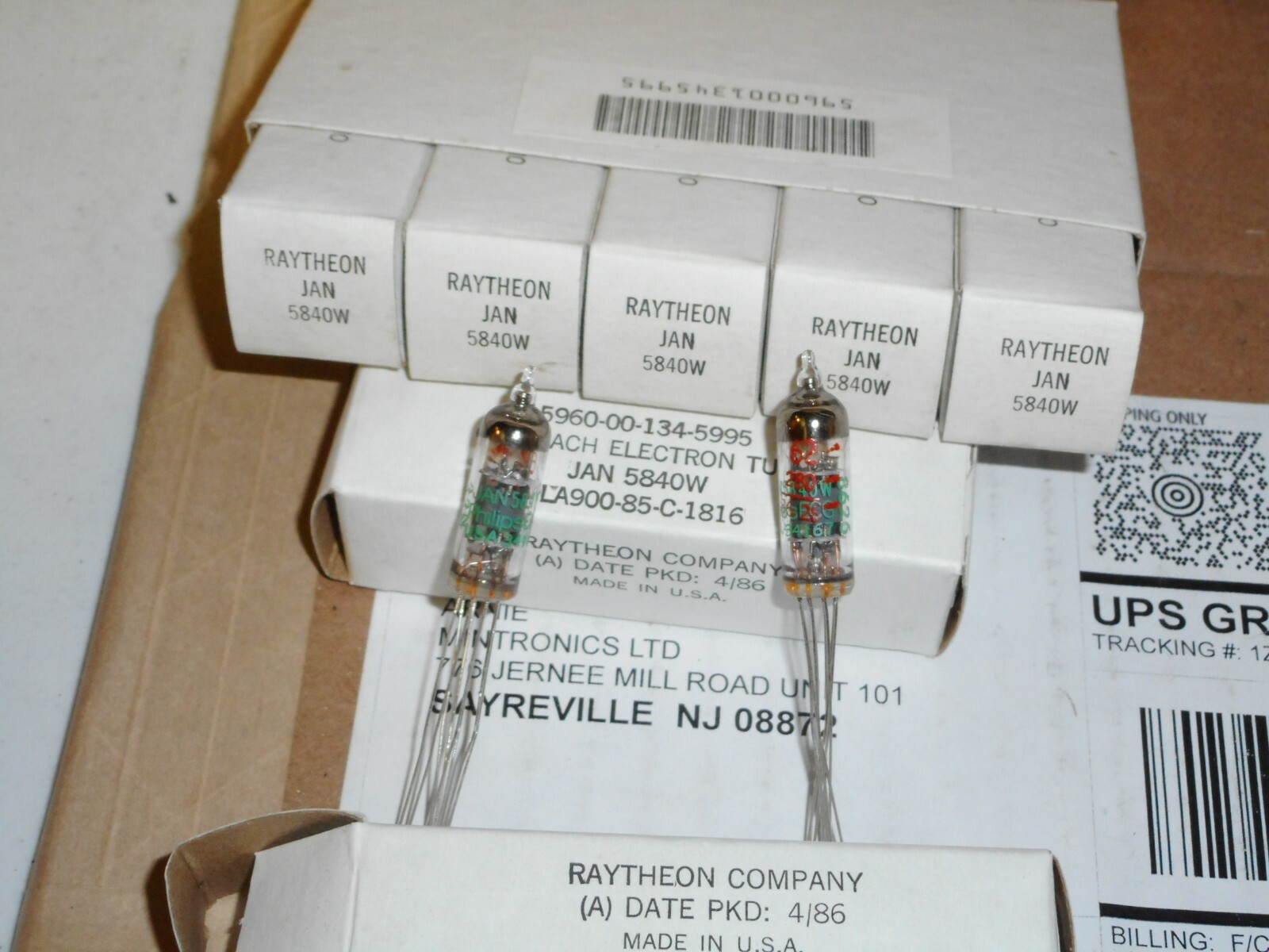 LOT OF 2pc Box Raytheon/Phillips 5840 / 5840W / EF732 / MIC TUBE NEW ...