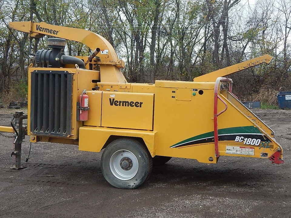 2014 vermeer bc1800xl chipper with winch 19" chipping capacity well ...