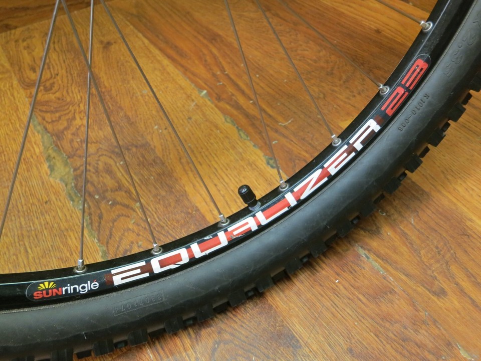 SUN RINGLE EQUALIZER 6 BOLT DISC REAL HUB 26" MTB FRONT WHEEL & TIRE | eBay