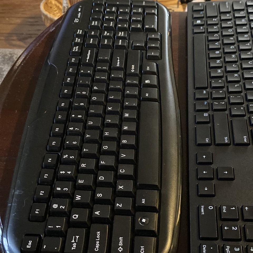 Computer Keyboards (wireless and wired) (2 total) | eBay