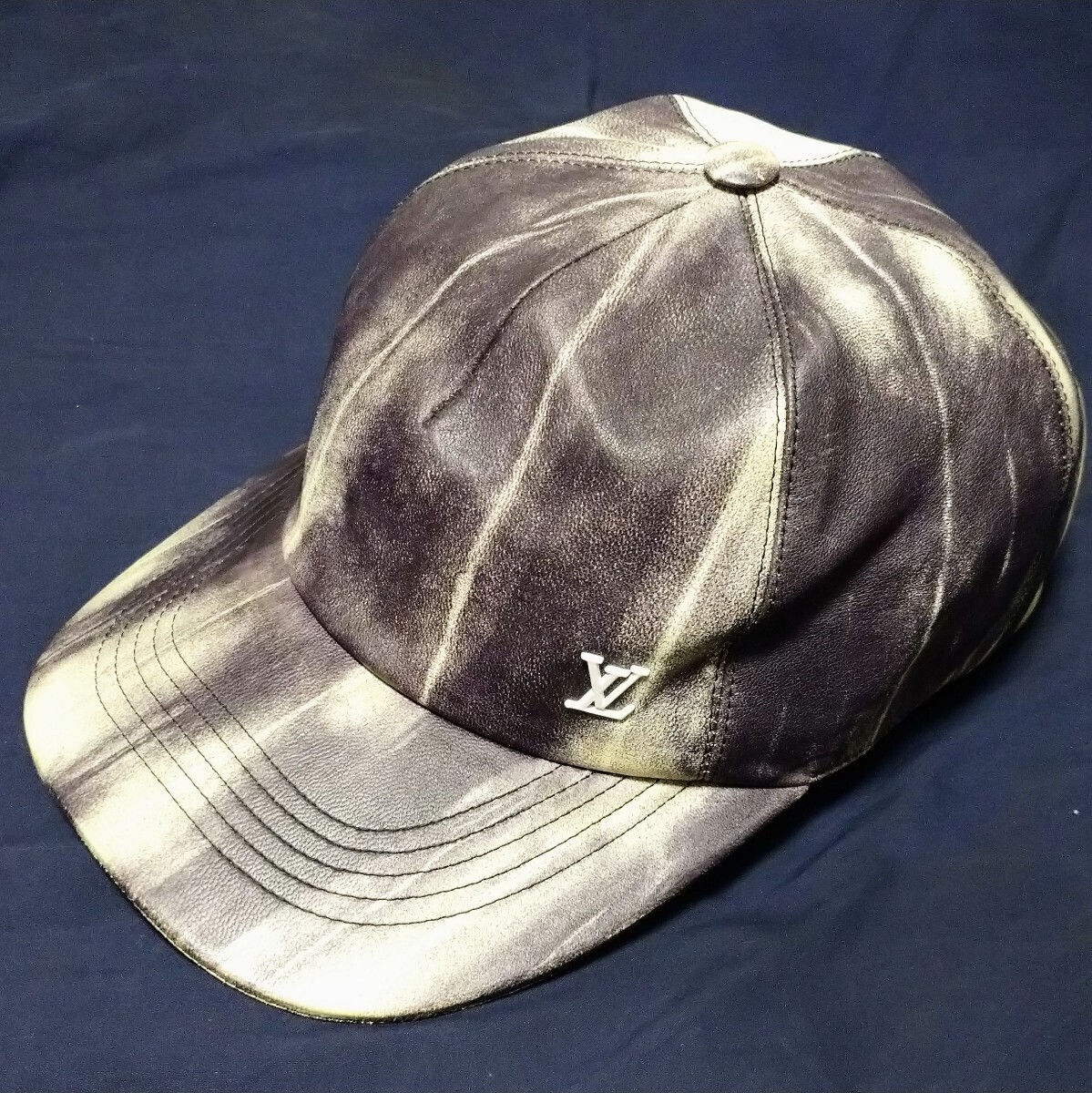 Louis Vuitton Lamb Leather Cap with LV Logo Bracket T… - Gem