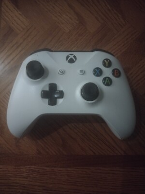 Microsoft OEM 1708 Xbox One Controller - White. SEE DESCRIPTION ...