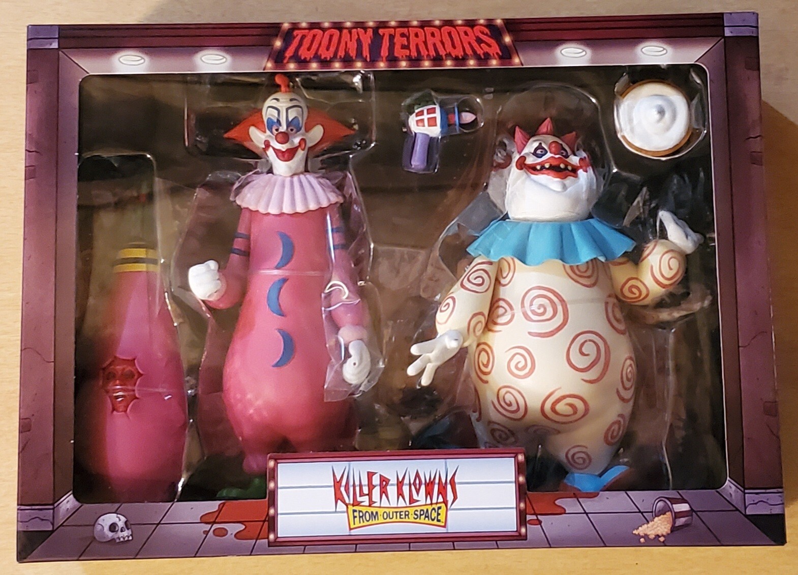 NECA Toony Terrors Slim and Chubby Killer Klowns from Outer Space ...