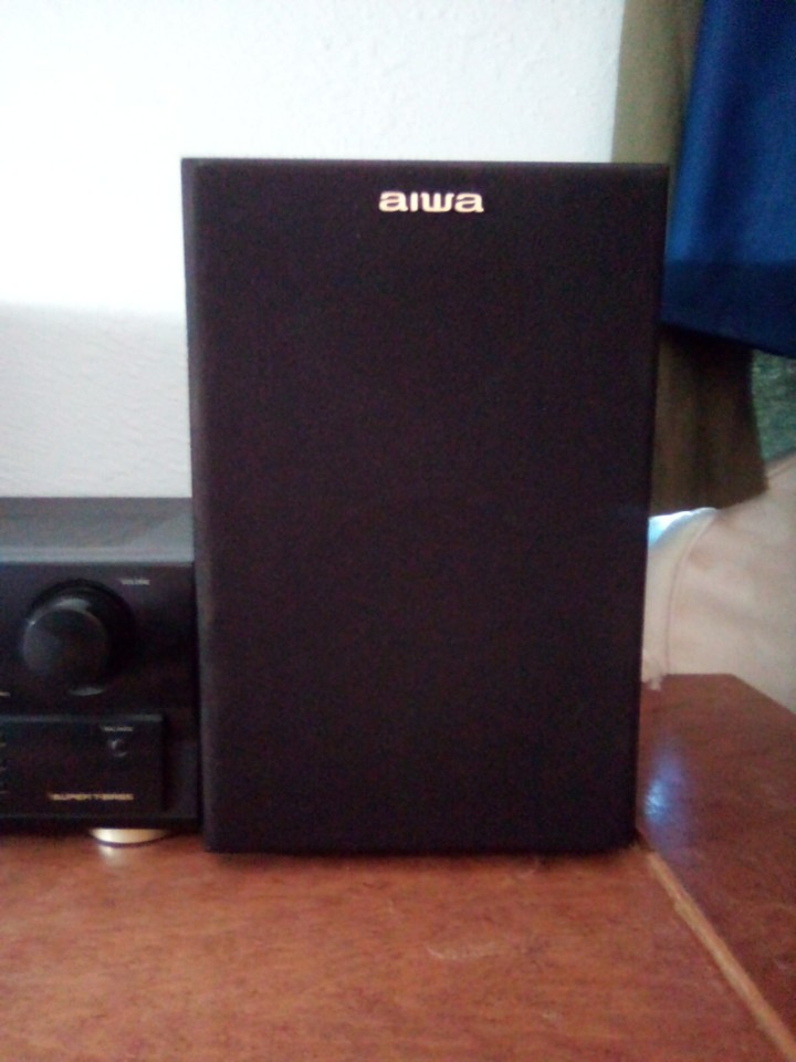 Vintage Aiwa AV-D25 A/V Stereo Receiver Comes With Two Aiwa Speakers | eBay