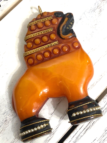 Rare Vintage Foo Dog Bakelite Brooch or Pendant Dark Amber, Gold Plated ...