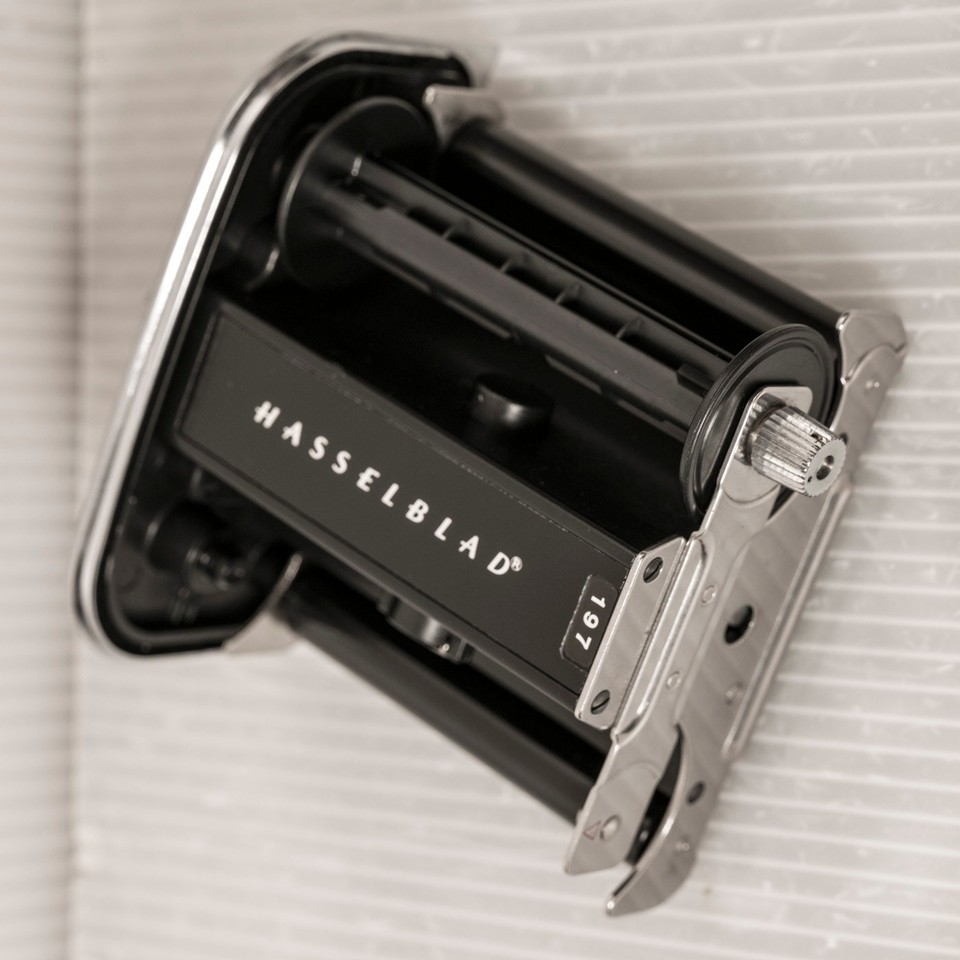 Hasselblad A12 Chrome 6x6 120 Roll Film Back (12 button) | eBay