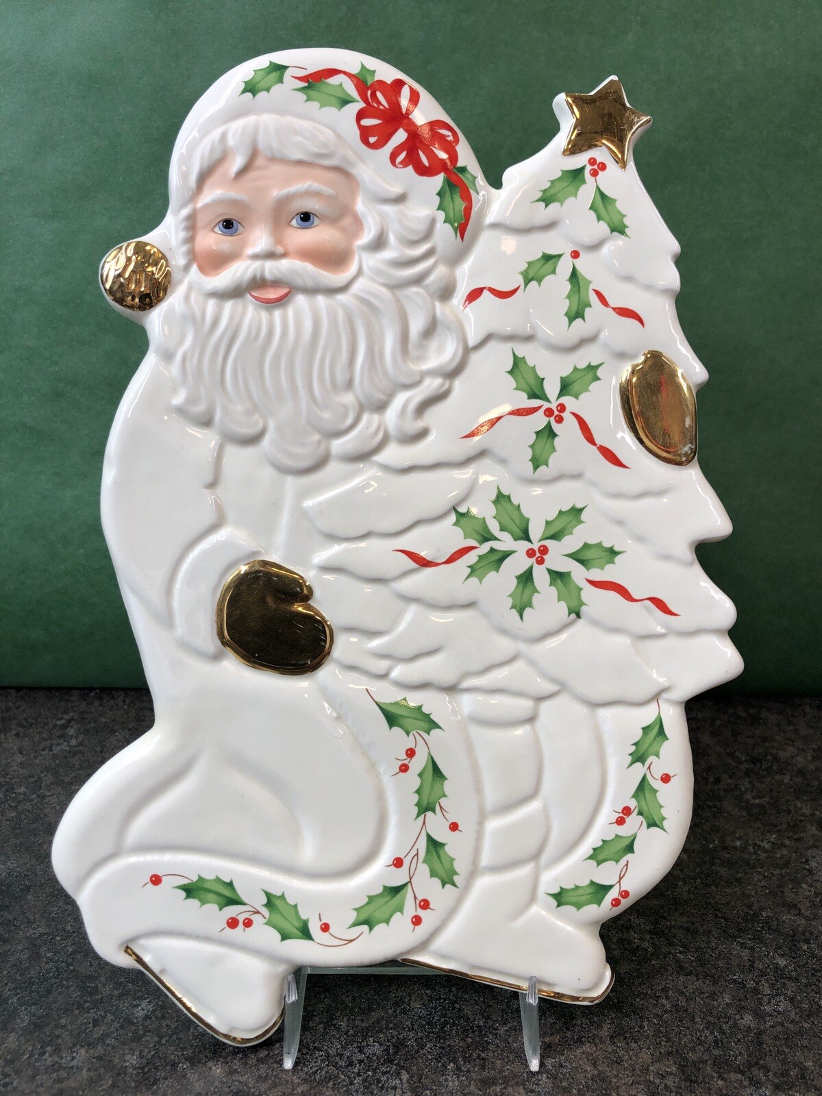 Lenox Holiday Santa Collection SKU #6047526 Holiday Santa Trivet with ...