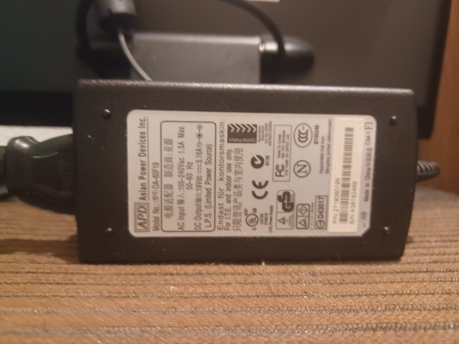 ‎Nexgen Mediatech Liquid Video Computer Monitor A170E1-01 17" LCD ...