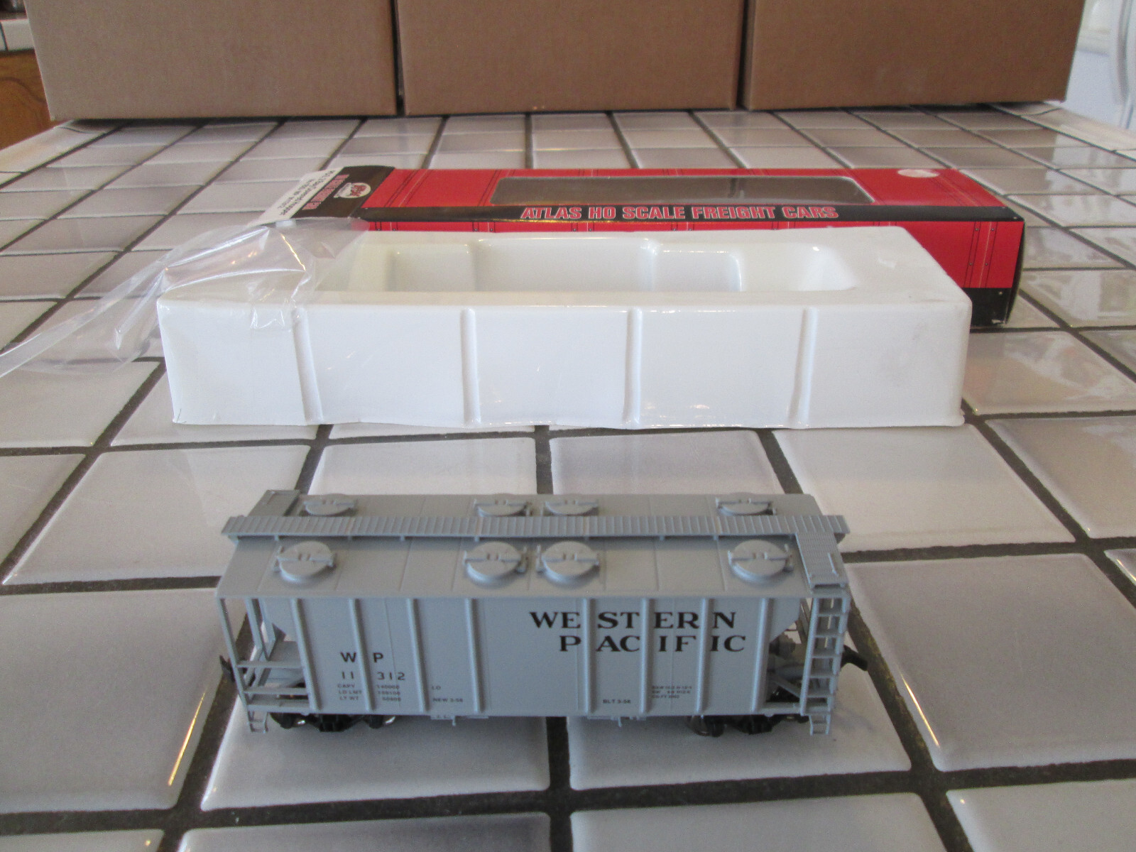 atlas WESTERN PACIFIC 2 bay covered hopper car HO SCALE | eBay