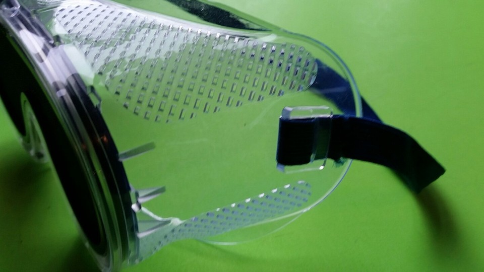 MESH SAFETY GOGGLES FITS OVER GLASSES FOR TRIMMER OR CHAINSAW ANSI Z87 ...