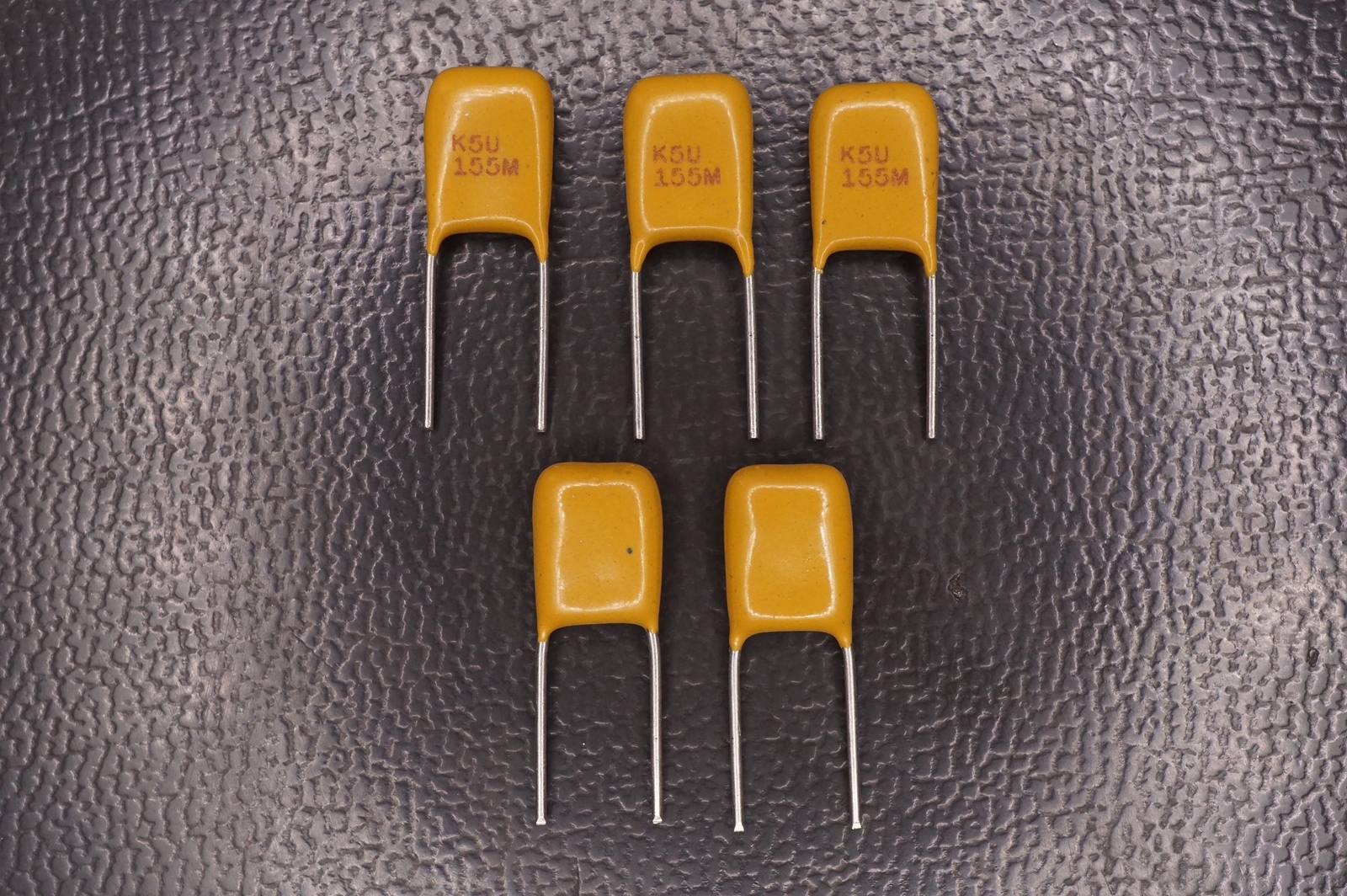 Lot of 5 C330C155M5U5CA Kemet Ceramic Capacitor 50V 1.5 uF µF 20% Z5U ...