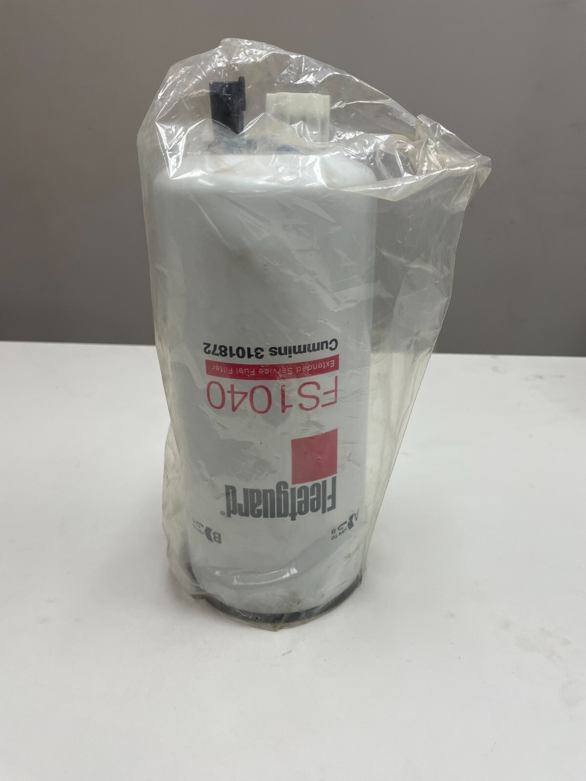 FLEETGUARD FS1040 - Fuel filter cross reference