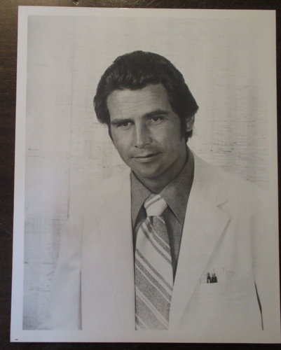 PRESS PROMO PHOTO TV SHOW MARCUS WELBY M.D. FAMILY DOCTOR JAMES BROLIN ...