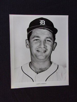 Vintage 1960's Larry Sherry Detroit Tigers Glossy B/W 8 x 10 Photo B29 ...